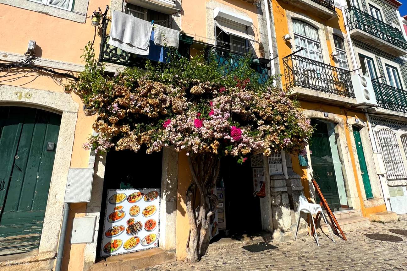 Belem District Scavenger Hunt and Sights in Lisbon Walking Trip - Klook