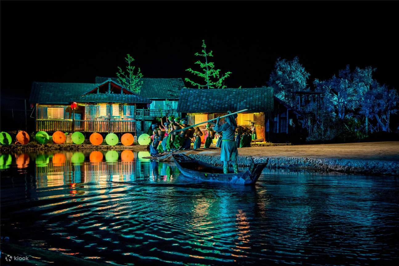 Jingdezhen Private Guided Night Tour Memory of China Large-scale ...
