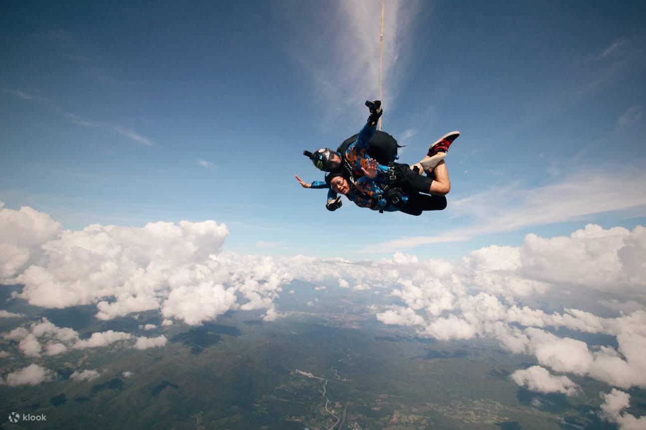 Terjun Payung Chiang Mai - Pengalaman Terjun Payung Tandem - Klook ...