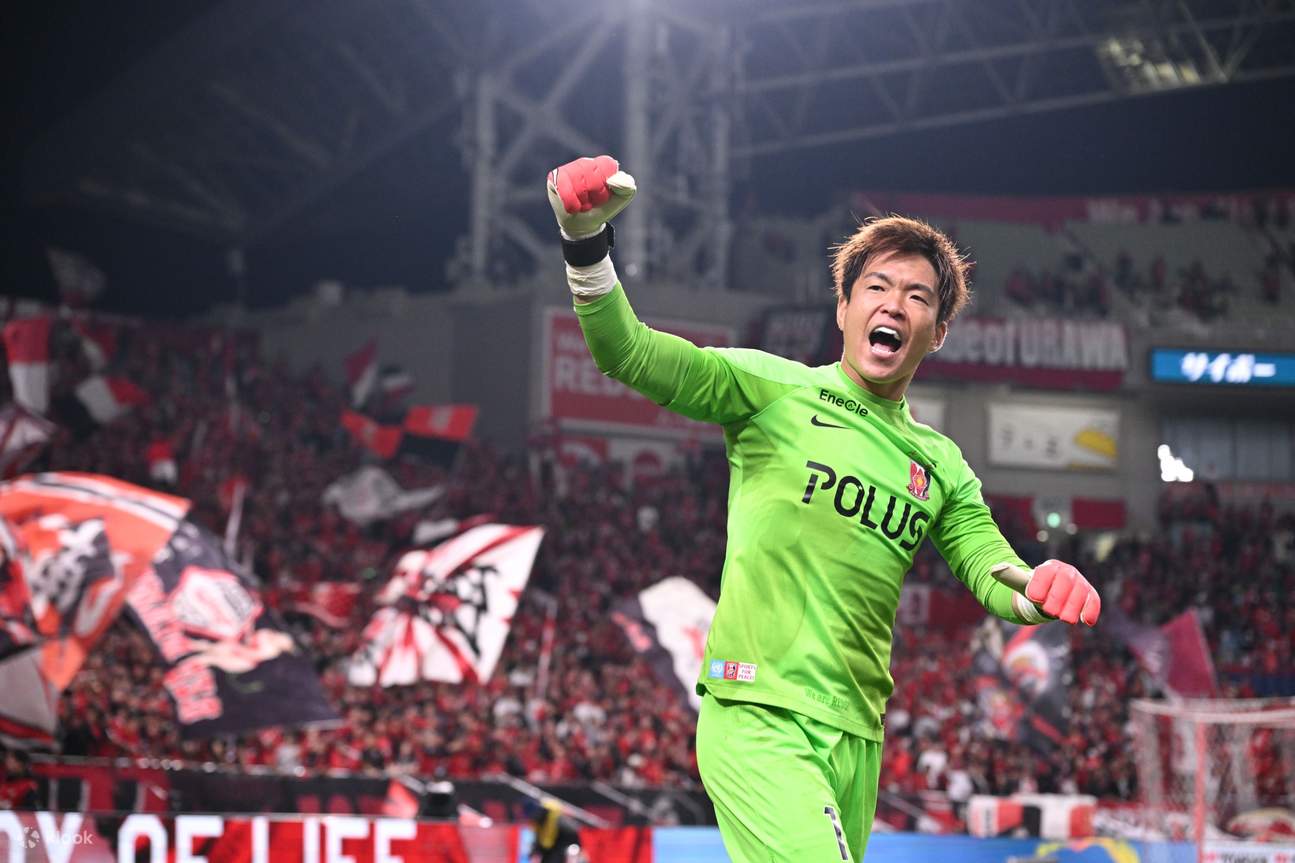 PIALA LEVAIN YBC LIGA J - Klook Indonesia