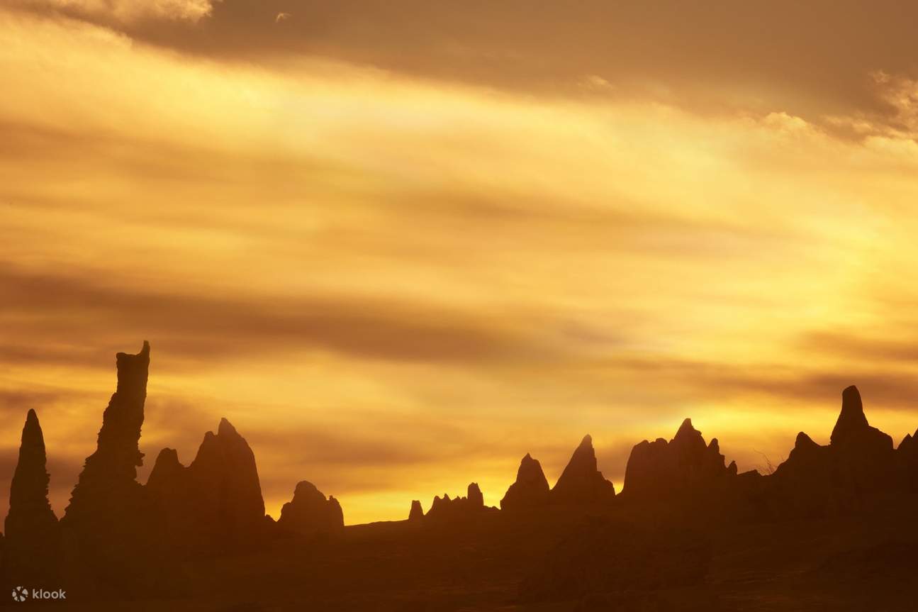 Pinnacle Desert Sunset and Evening Stargazing Day Tour from Perth ...