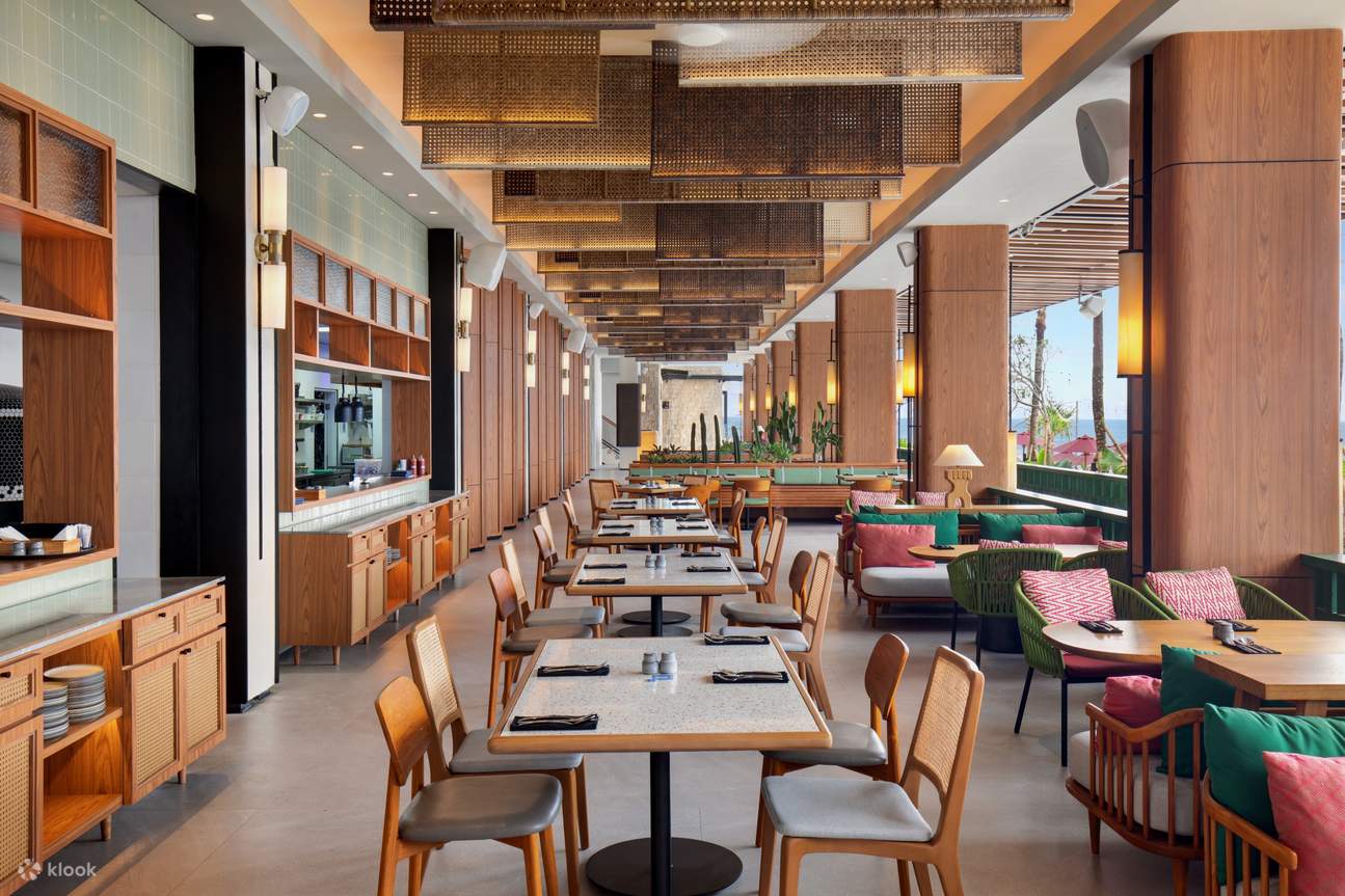 White Rock Lounge: Honest Reviews And What To Expect