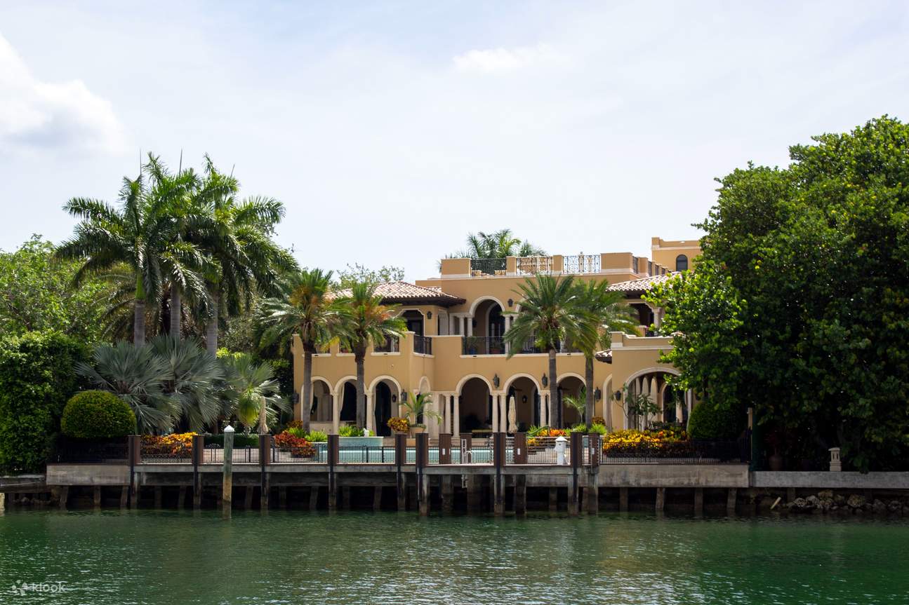 Explore Miami's Splendor: Amazing Boat Tour of Celebrities' Mansions and Scenic Skylines - Klook