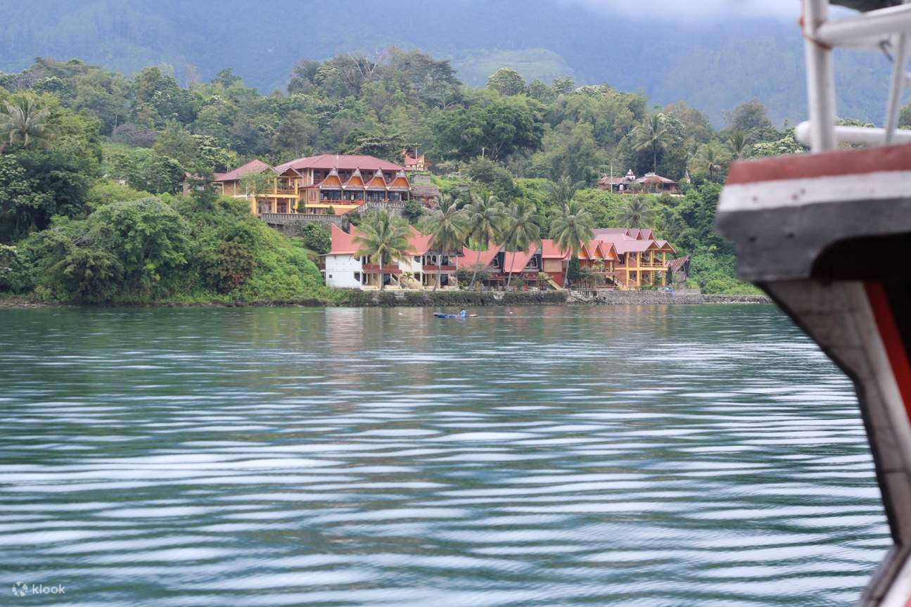 Lake Toba Boat and Cycling Tour from Samosir Island - Klook, Vereinigte ...