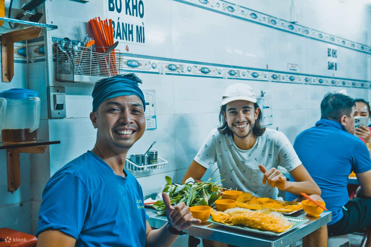 Sai Gon Foodie Night Cycling Tour, Vietnam - Klook