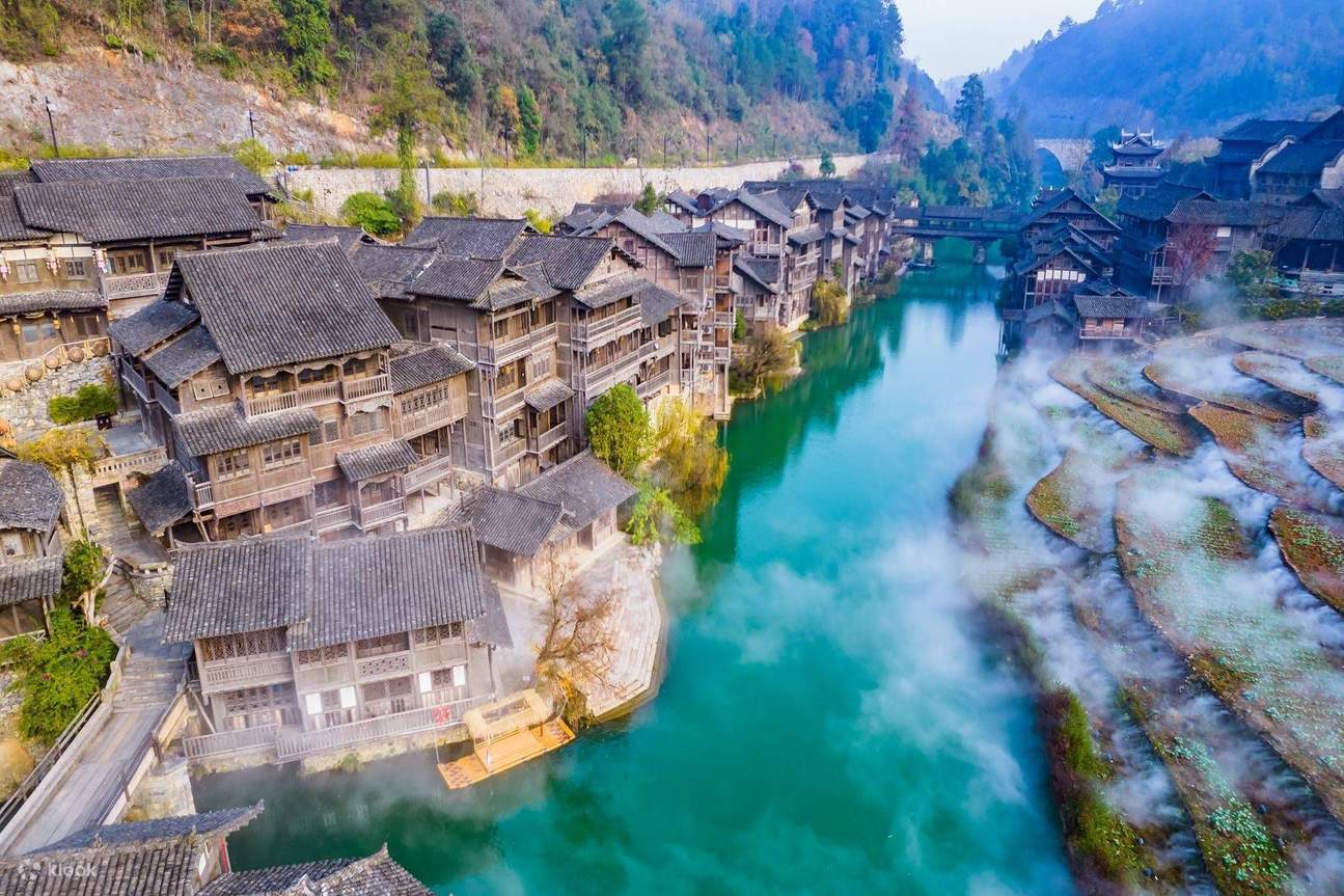 Chongqing to Guizhou Wujiang Village + Twelve Back Valleys ...