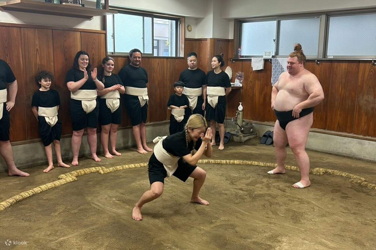 Tokyo Sumo: Train on a real yokozuna dohyo & enjoy chanko hotpot - Klook