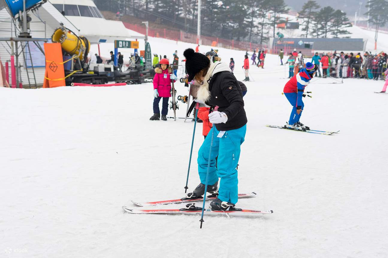 Jisan Forest Resort Ski x Snowboard Day Tour - Klook Singapore