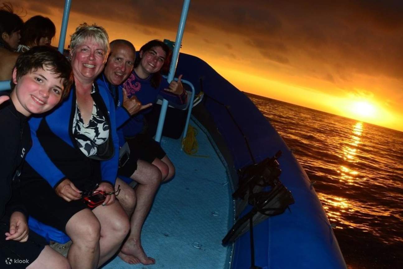 Manta Ray Night Snorkel and Sunset Cruise Tour in Kailua-Kona - Klook ...