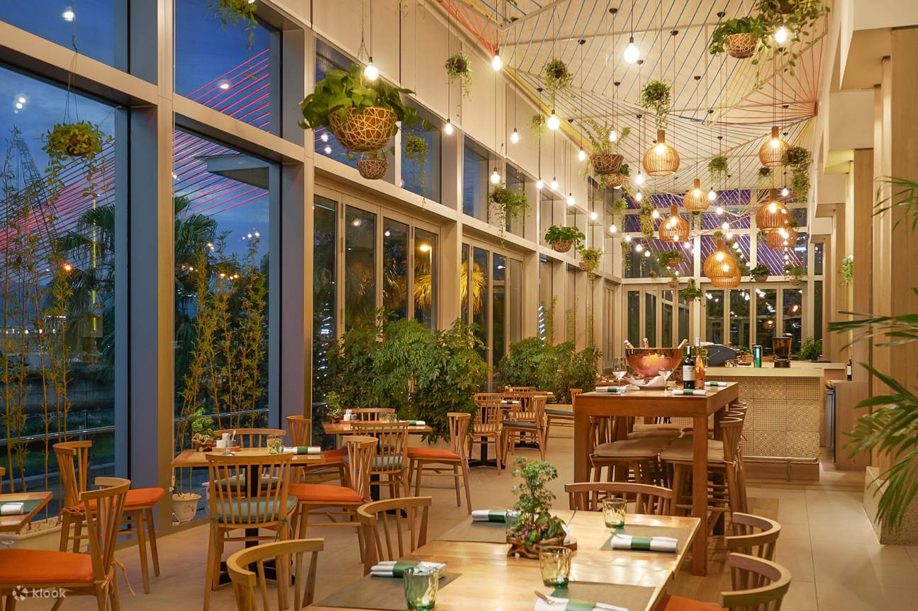 Sharing Platters at The Veranda Grill at Grand Mercure Danang - Klook ...