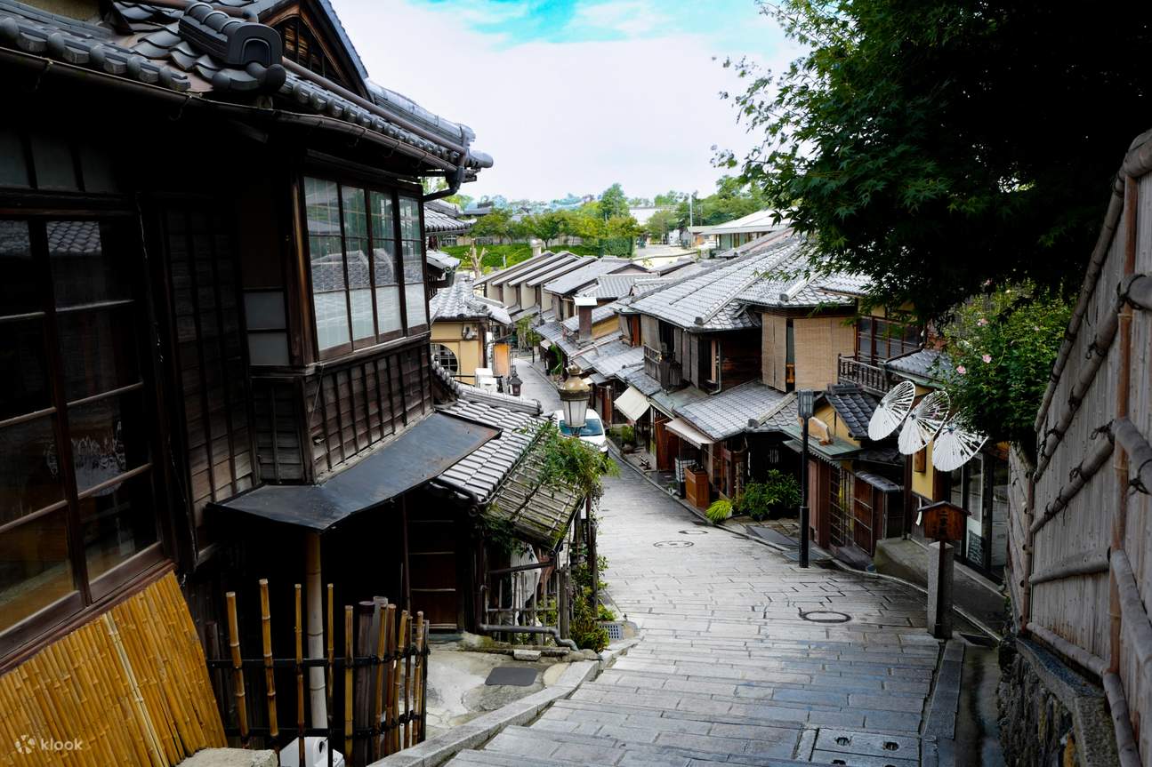 Kyoto: Kinkaku-ji Temple & Arashiyama & Kiyomizu-dera Temple Day Trip ...