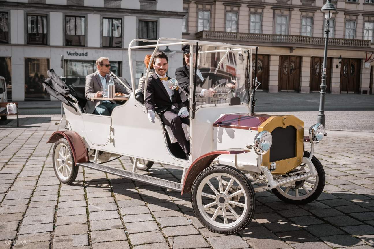 Electro Vintage Car Tour in Vienna - Klook