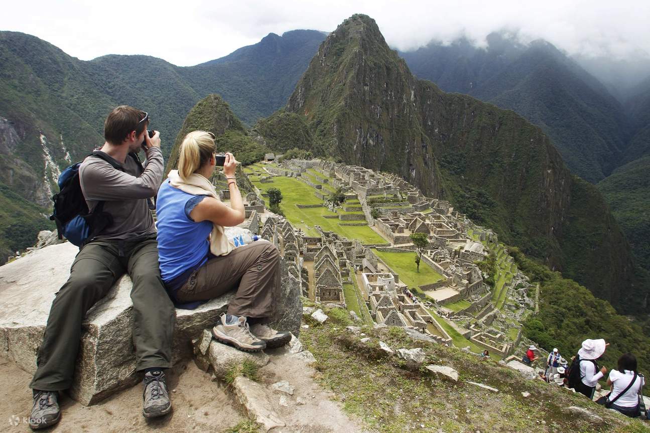 Jelajahi Keindahan Pegunungan Andes Peru dalam 10 Hari - Petualangan ...