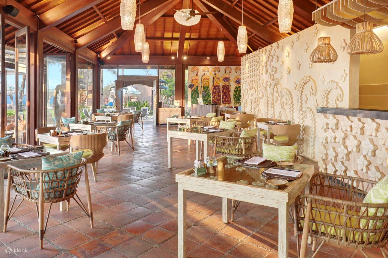 Restaurant Standing Stones et salon de plage à Bali - Klook États-Unis