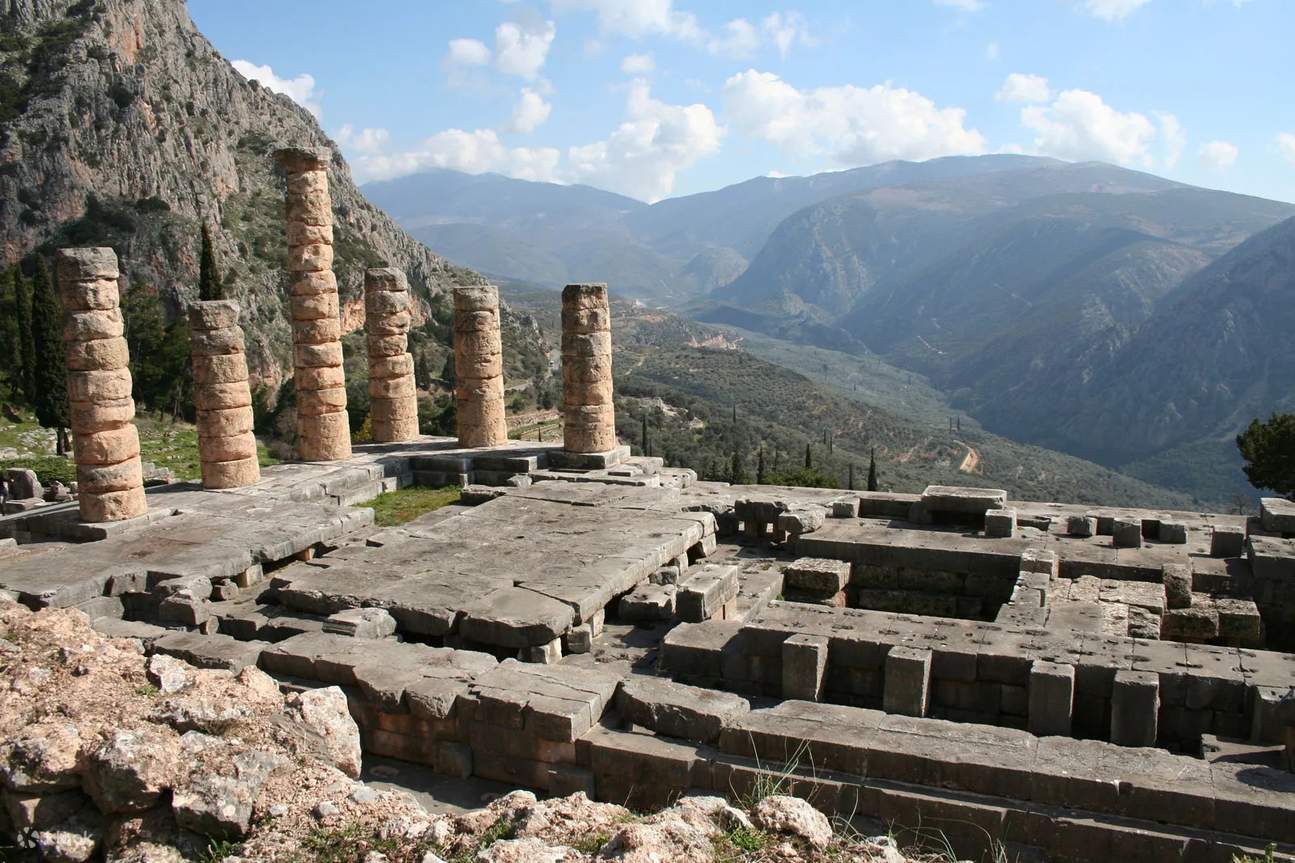 Perjalanan Sehari ke Delphi dari Athena: Jelajahi Peramal Yunani Kuno ...