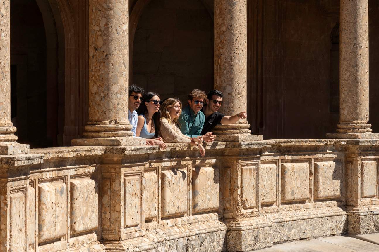 Yang Terbaik dari Granada dari Malaga dalam Satu Hari dengan Alhambra ...