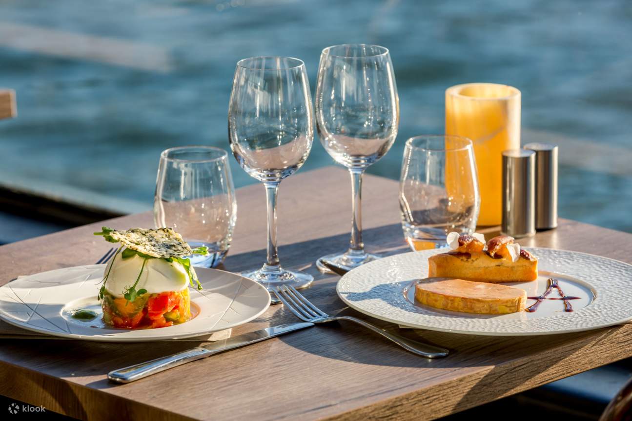 Join In Seine River Cruise with Lunch Or Dinner in Paris - Klook
