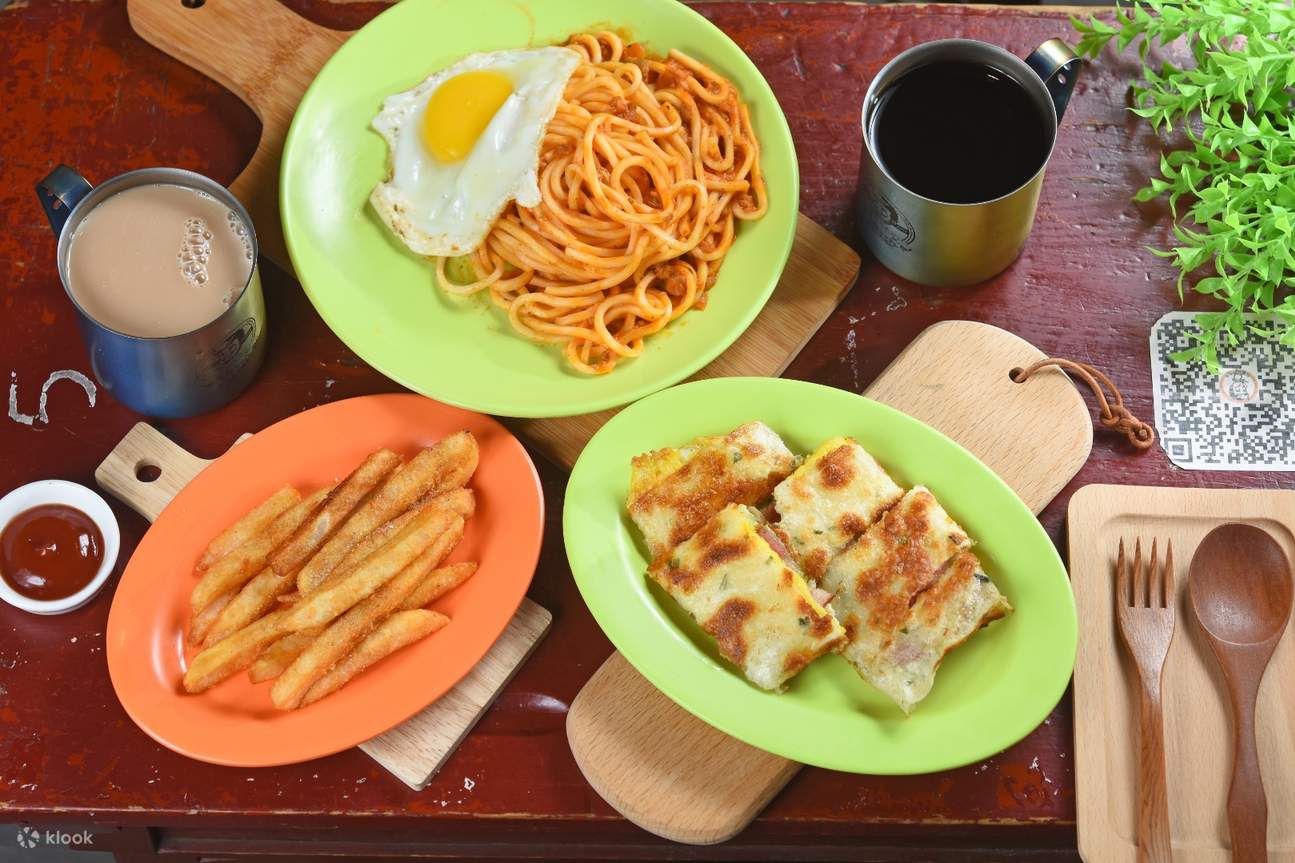 Meal Set di Mr. Bai Mu Egg Pancake Store 2 di Taipei City Hall Station ...