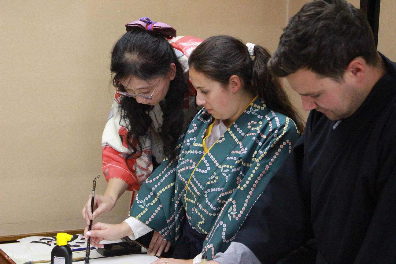 Learning Bushido and Zen at Samurai Calligraphy in Osaka - Klook United ...