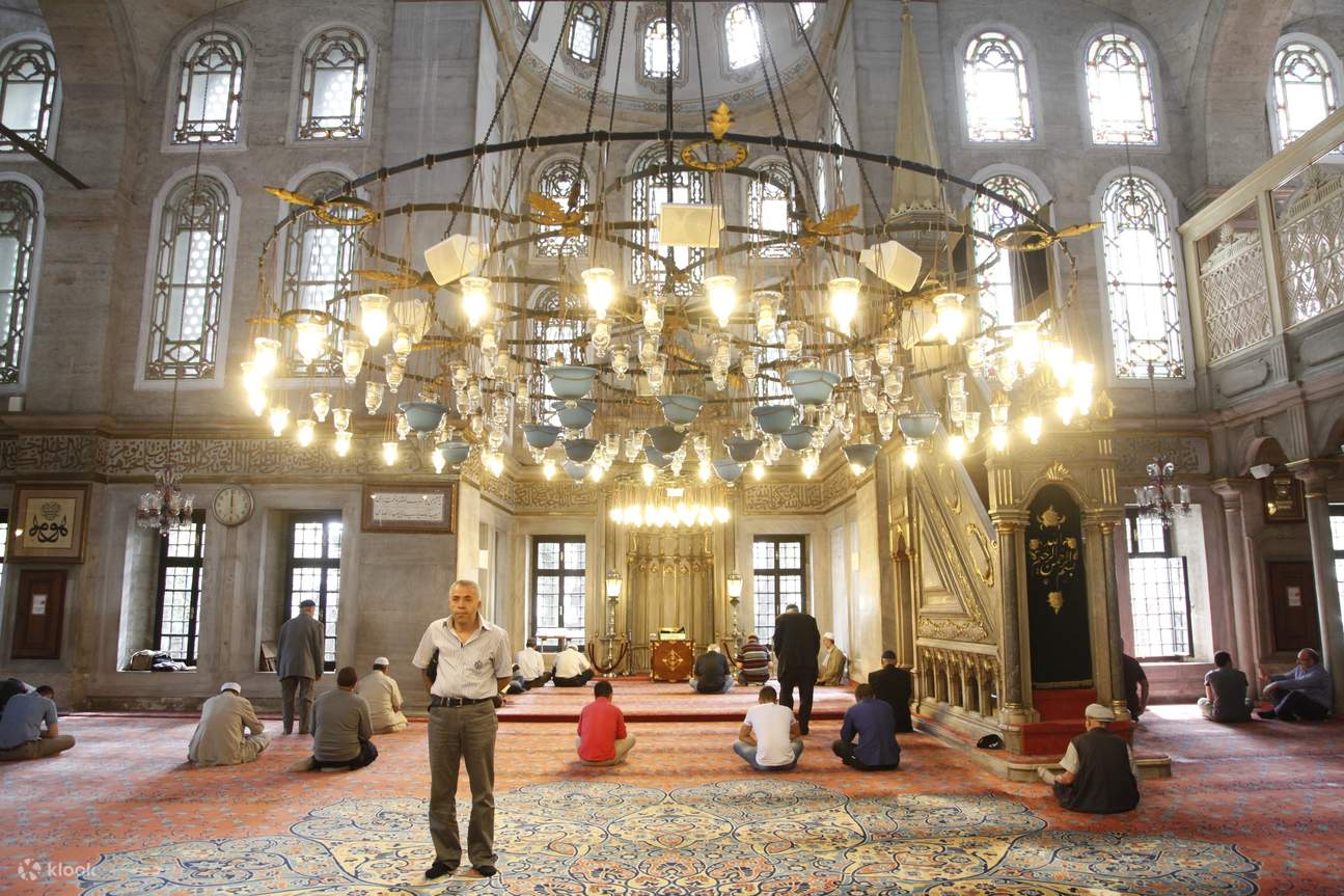 Bosphorus Cruise, Dolmabahce Palace, Spice Bazaar Guided Tour in ...