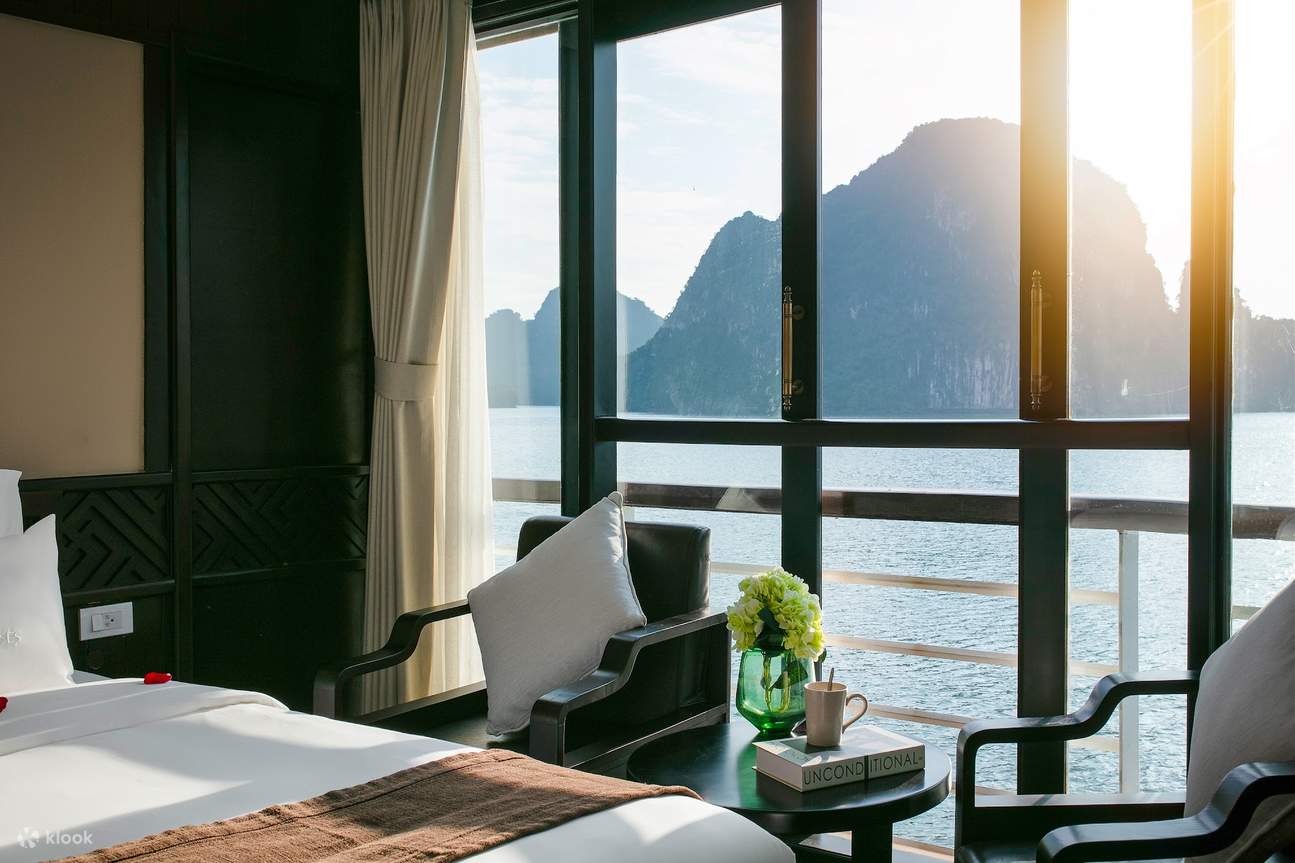 3D2N Halong Bay Tour: Sung Sot Cave & Lan Ha Bay by Lily Cruise - Klook