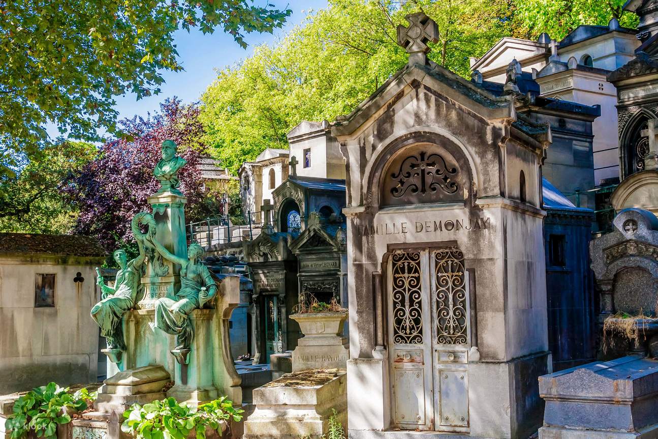 Père-Lachaise Cemetery, Paris: Self-Guided Tour of Celebrity Graves - Klook