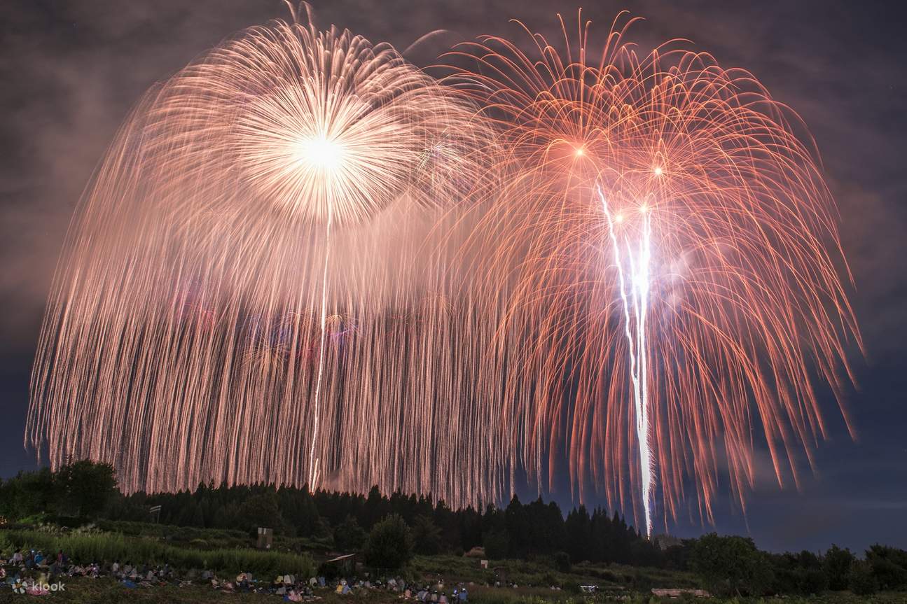 Three major fireworks displays in Echigo, Niigata, Japan・The world's ...