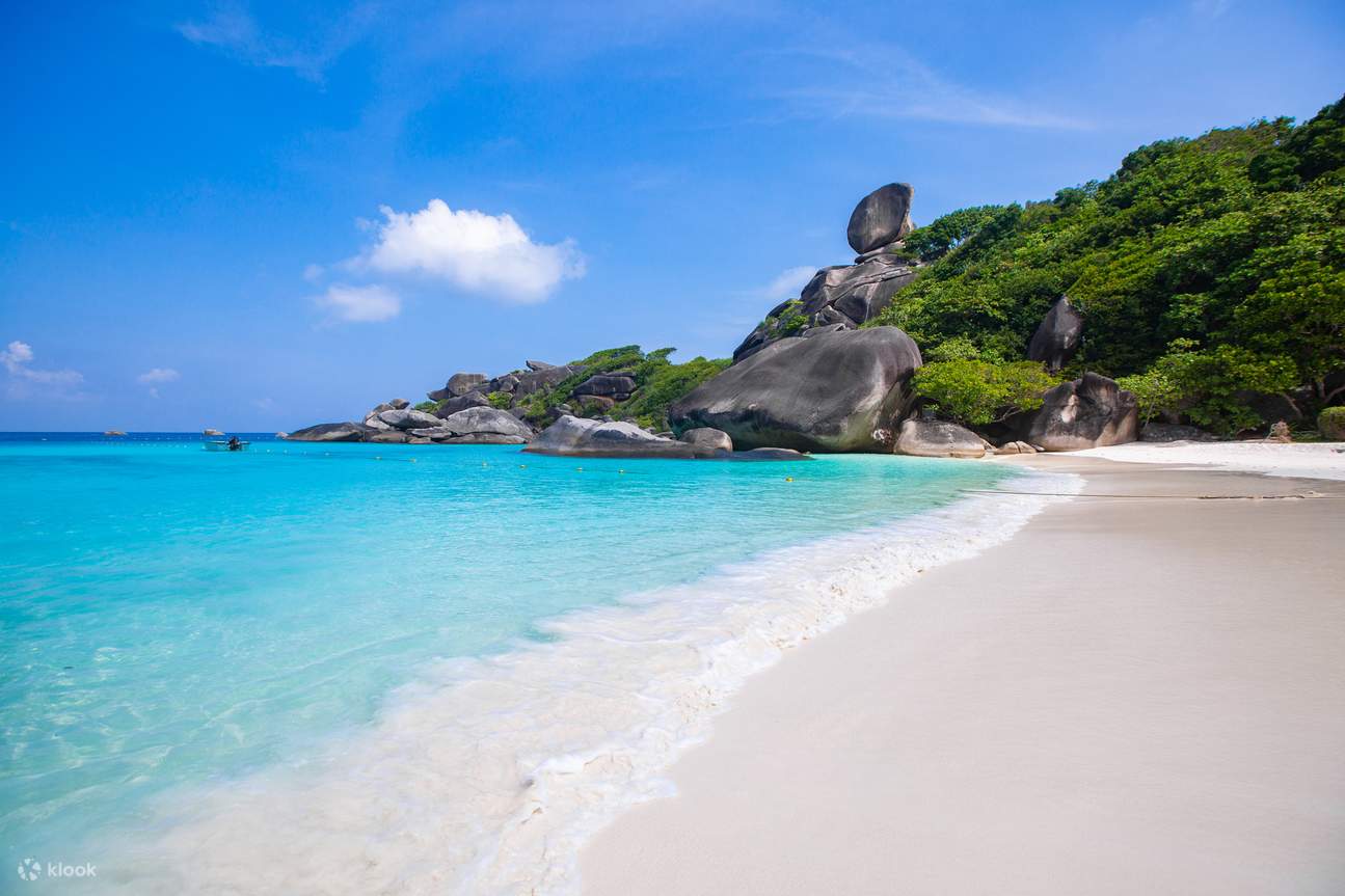 Tur Sehari Penuh ke Kepulauan Similan dengan Catamaran dan Speed Boat ...