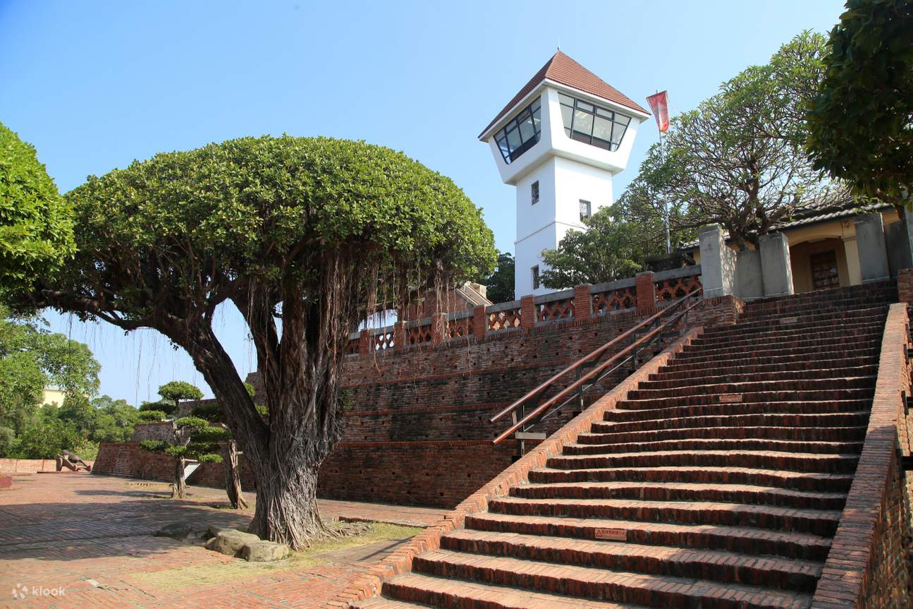 Tainan: Qigu Salt Mountain & Chikan Tower & Anping Castle Day Tour - Klook