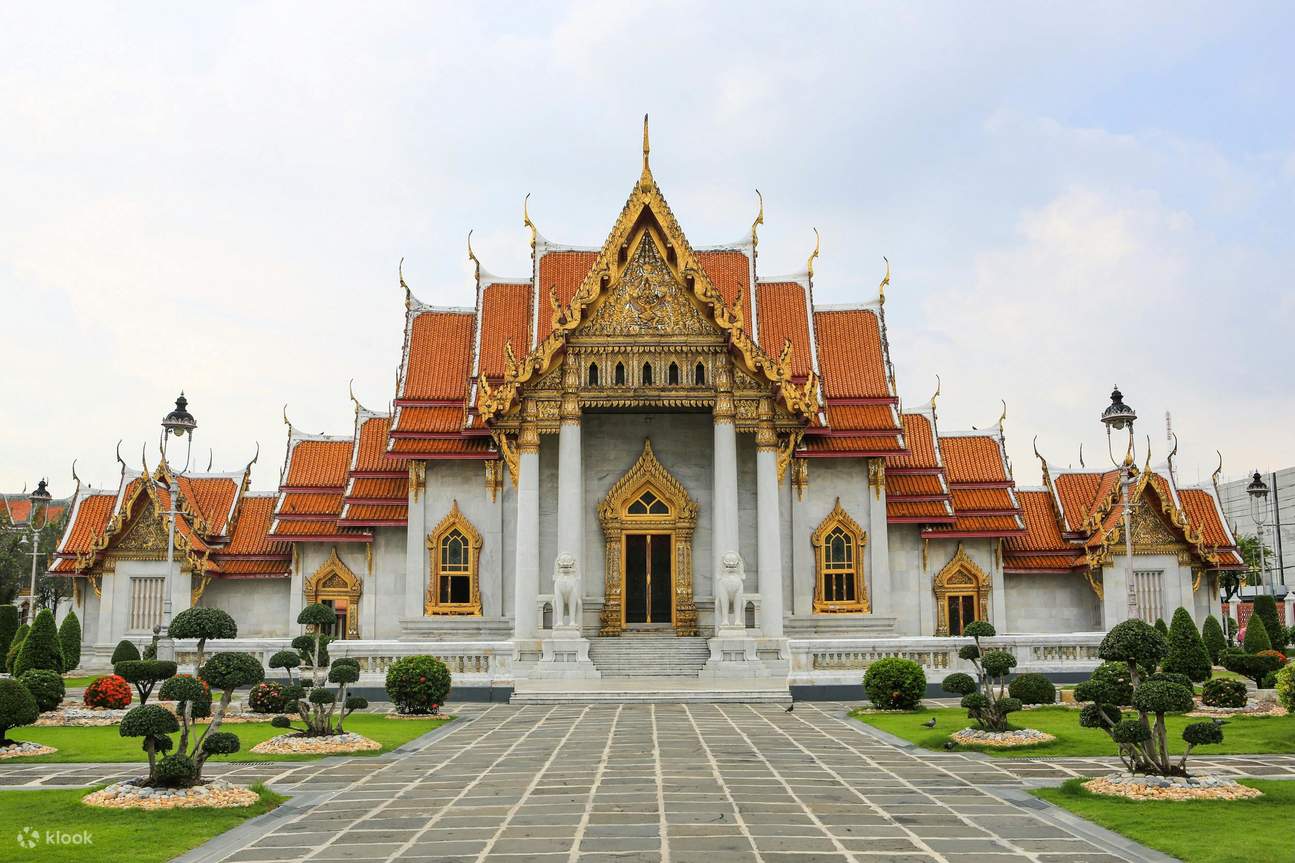 Lawatan Kuil dan Bandar Bangkok dengan Wat Traimit dan Royal Grand ...
