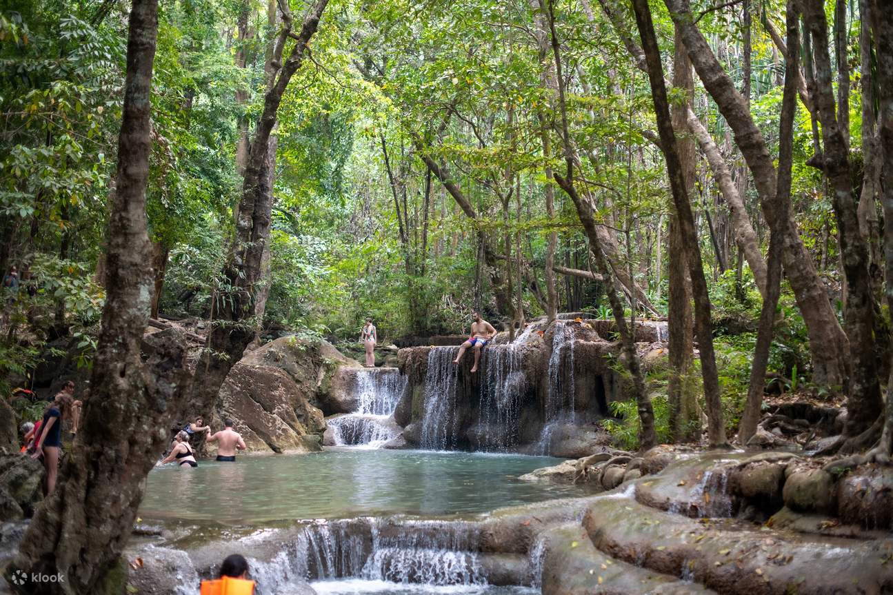 Tour del Parco Nazionale di Erawan: Cascata di Erawan e ponte sul fiume ...