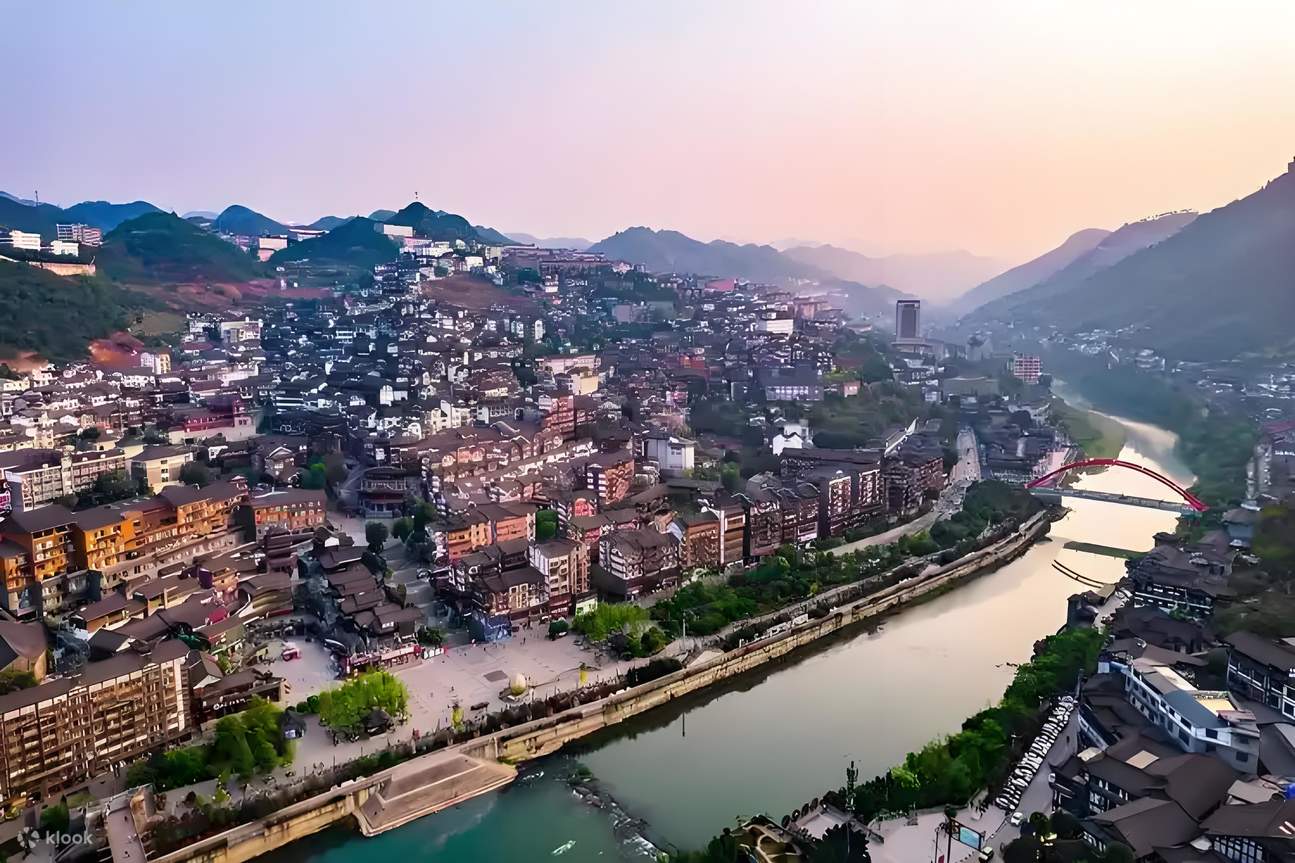 Zunyi Maotai Town, the world's first bottle of Maotai wine culture ...