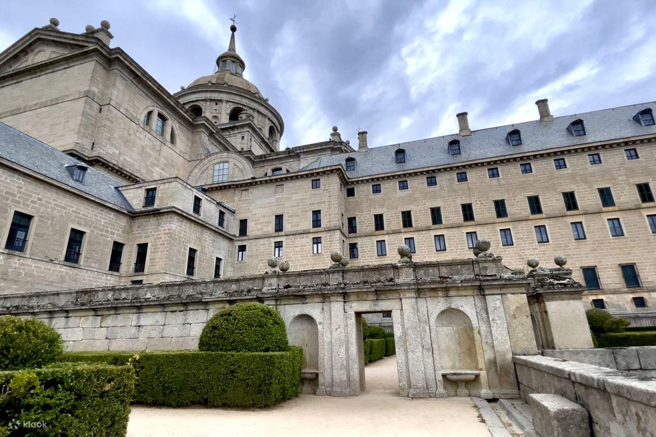 Biara Escorial dan Tur Lembah Jatuh dari Madrid - Klook Indonesia