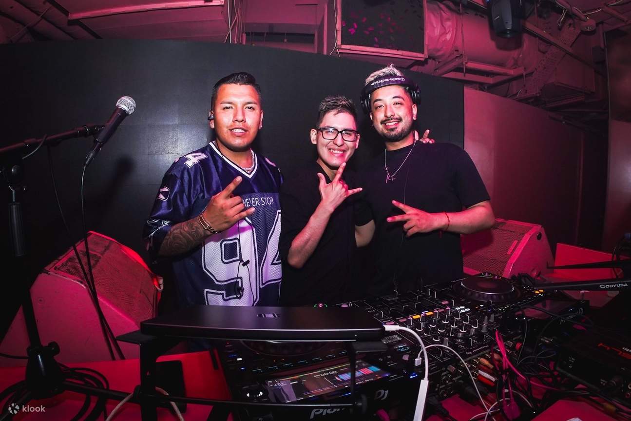 Osaka’s Iconic All-Pink Club: Entry from ¥500 (VIP Upgrade) - Klook