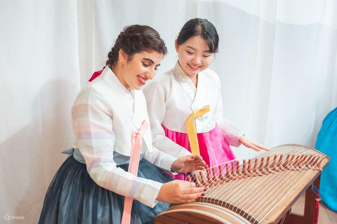 Korean Traditional Instrument Experience in Seoul by JIJI CONCERT ...