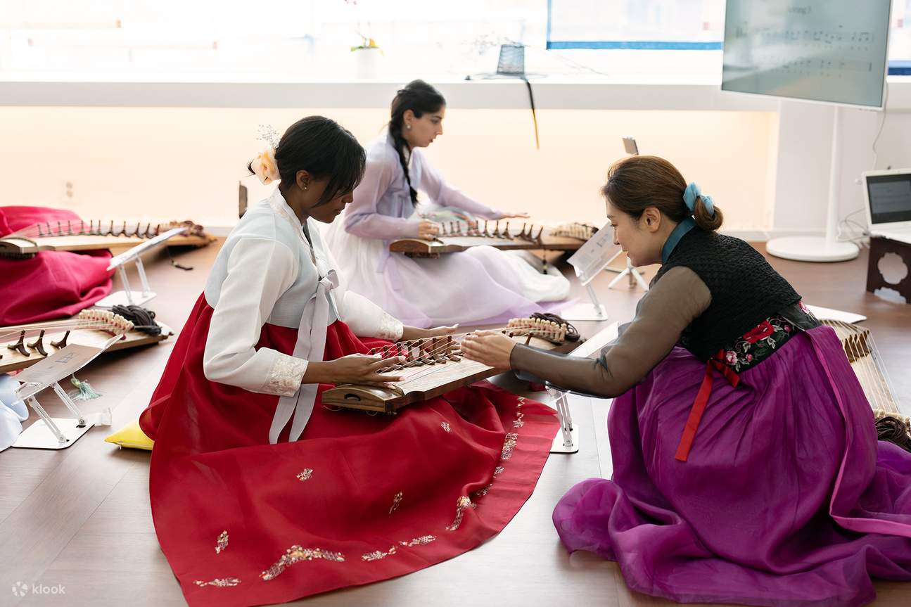 Beautiful Gayageum Experience in Bukchon - Klook