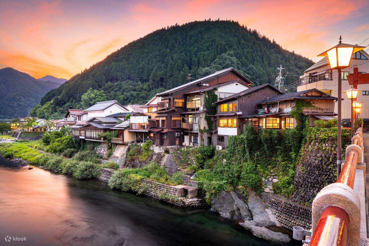 Shirakawa-go, Takayama and Gujo Hachiman Day Tour from Nagoya - Klook ...