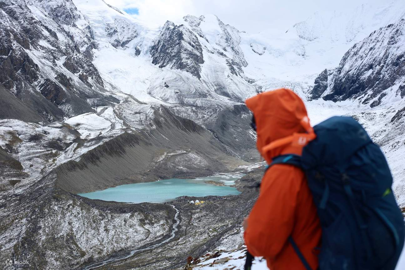 8-Day Trekking Tour of the Greater Gongga Loop in Western Sichuan ...