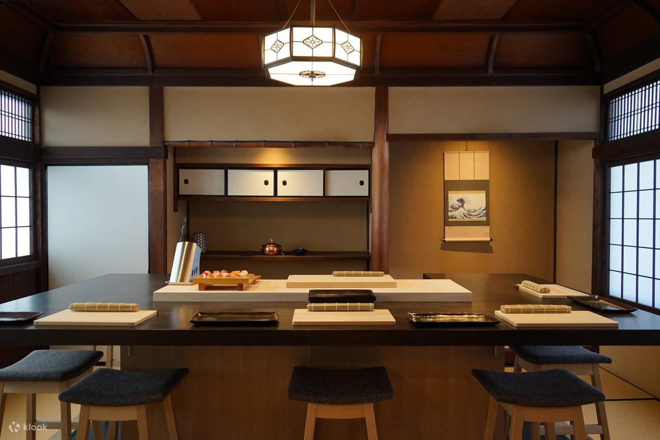 Pengalaman Membuat Sushi Nigiri dengan Koki Sushi Profesional - Klook ...