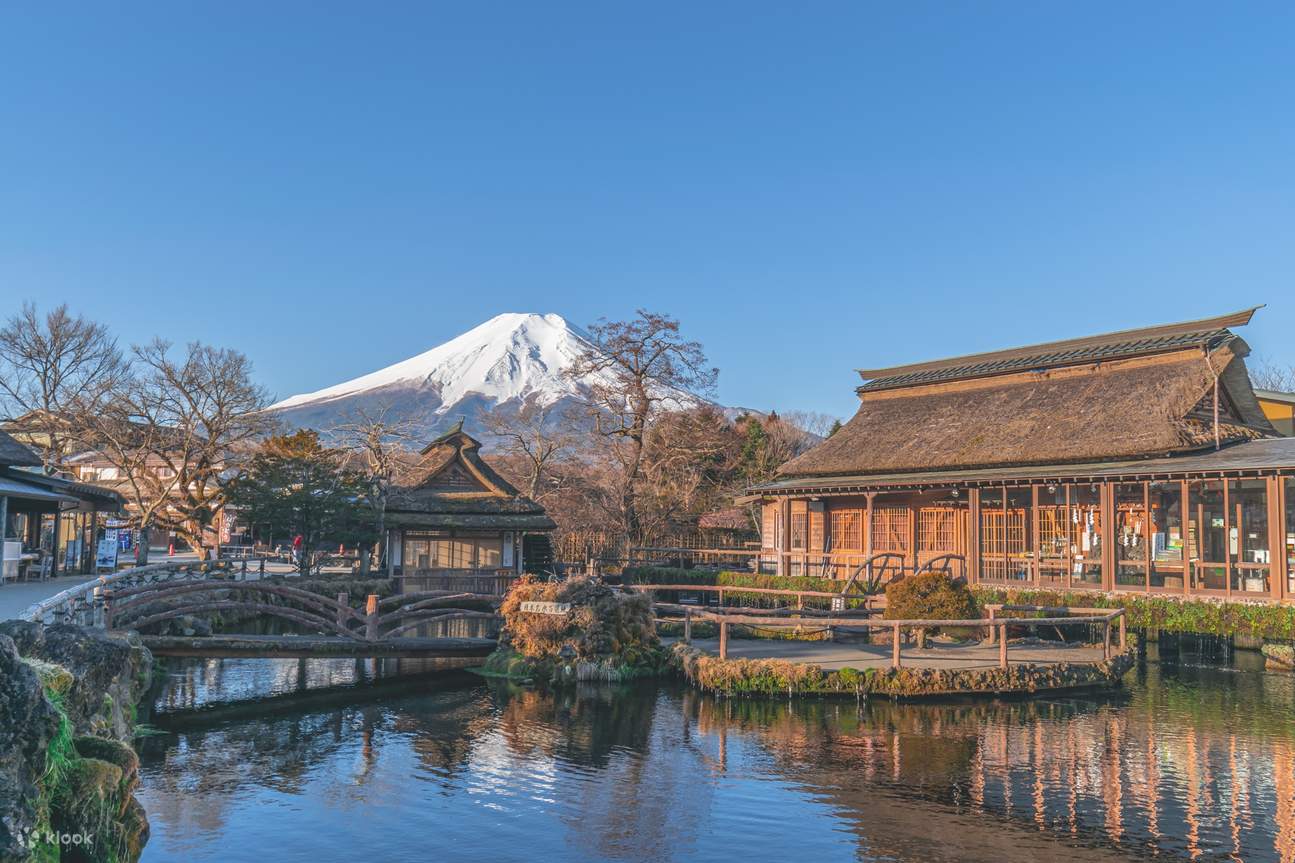 One Day Tour To Arakurayama Sengen Park And Hikawa Watch Store And Oshino Hakkai And Lawson