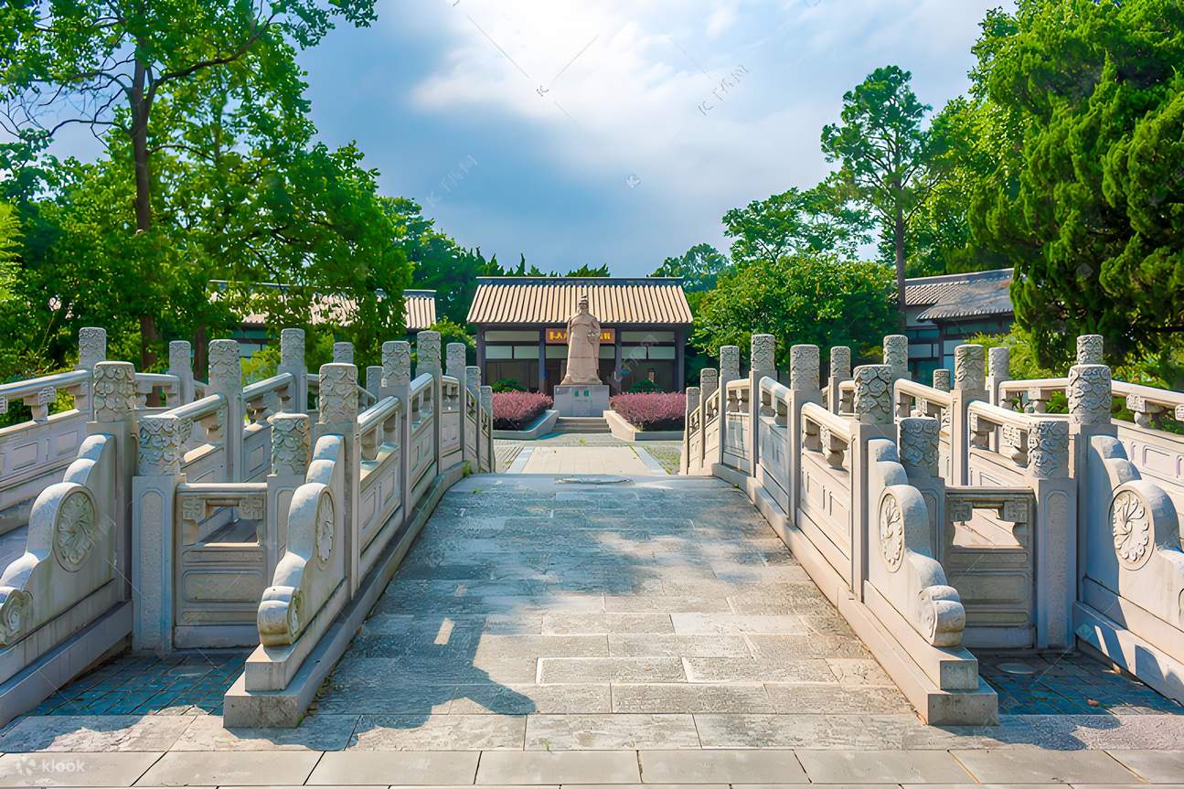 One-Day Private Tour of Nanjing Ming Xiaoling Mausoleum, Meiling Palace ...