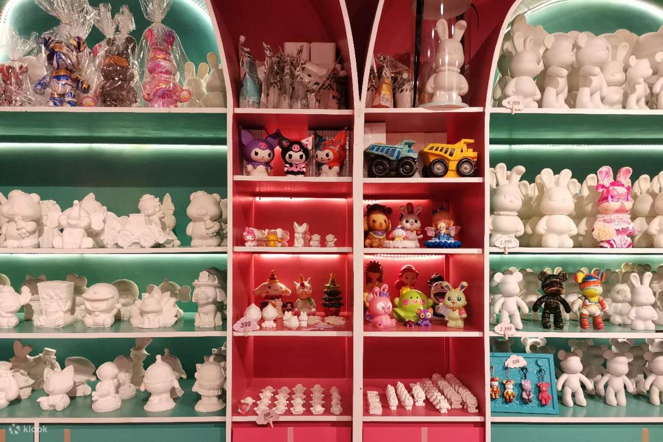 DIY Painting and Decoration Experience in Makati - Klook Philippines