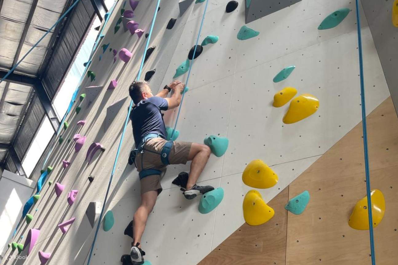Rock Island Indoor Wall Climbing Gym in Bali - Klook Hong Kong