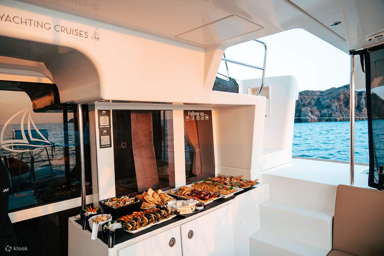 Santorini: Luxury Sunset Cruise with Dinner, BBQ, and Drinks - Klook
