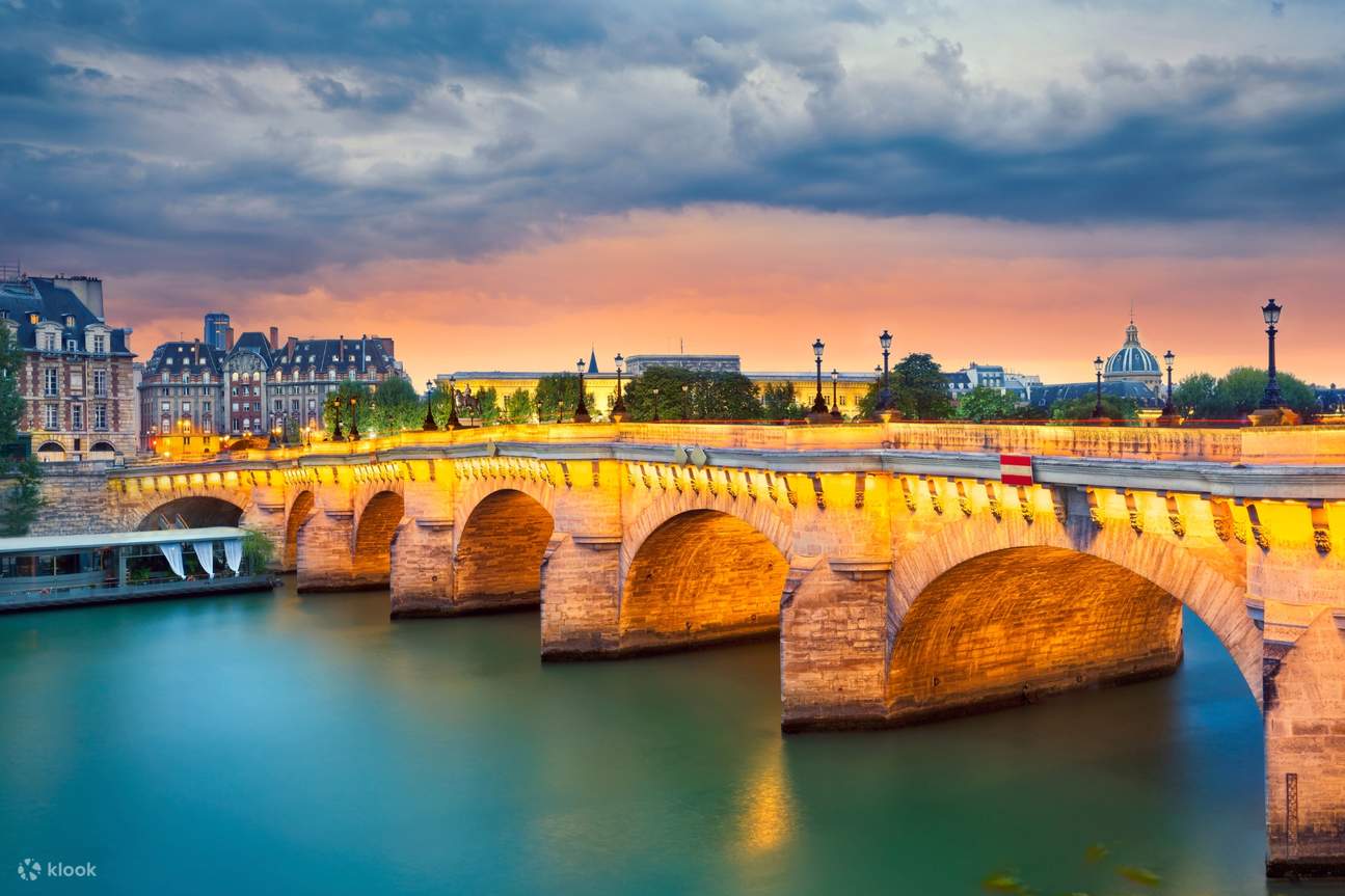 Paris Scavenger Hunt and Best Landmarks Walking Trip - Klook United States