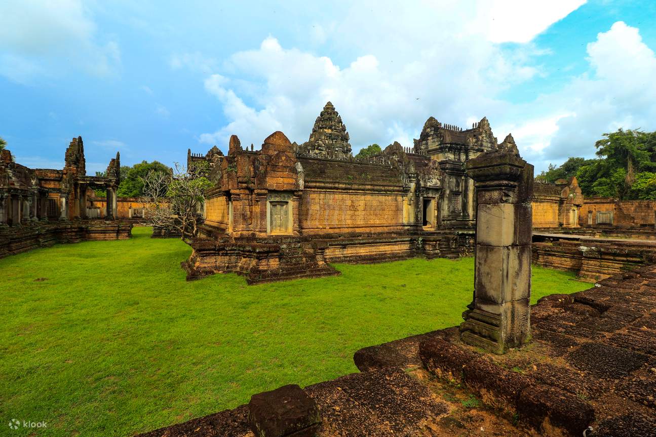Beng Mealea Temple, Banteay Srei Temple and Banreay Samre Temple ...
