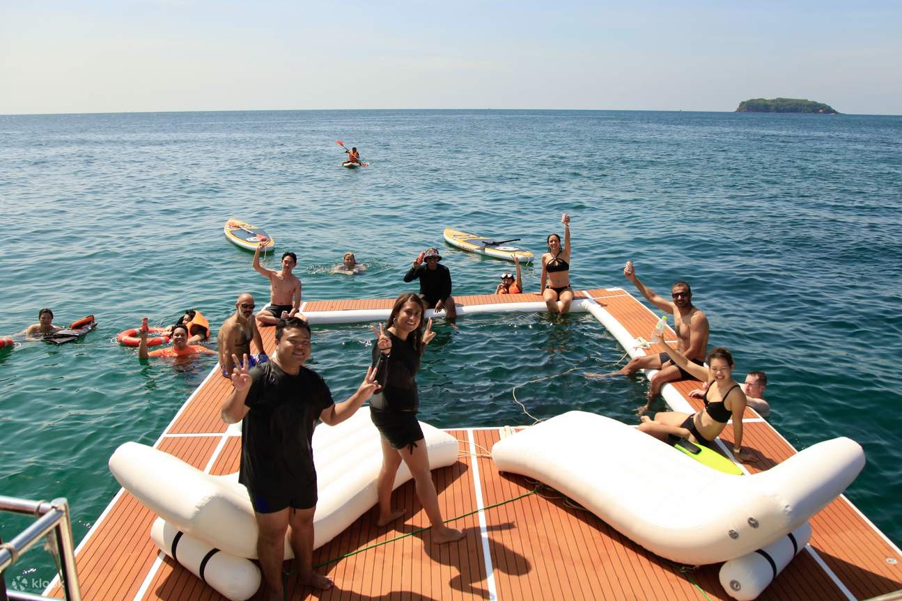 Phu Quoc Sunset Luxury Yacht Tour With BBQ Dinner Party & Firework - Klook