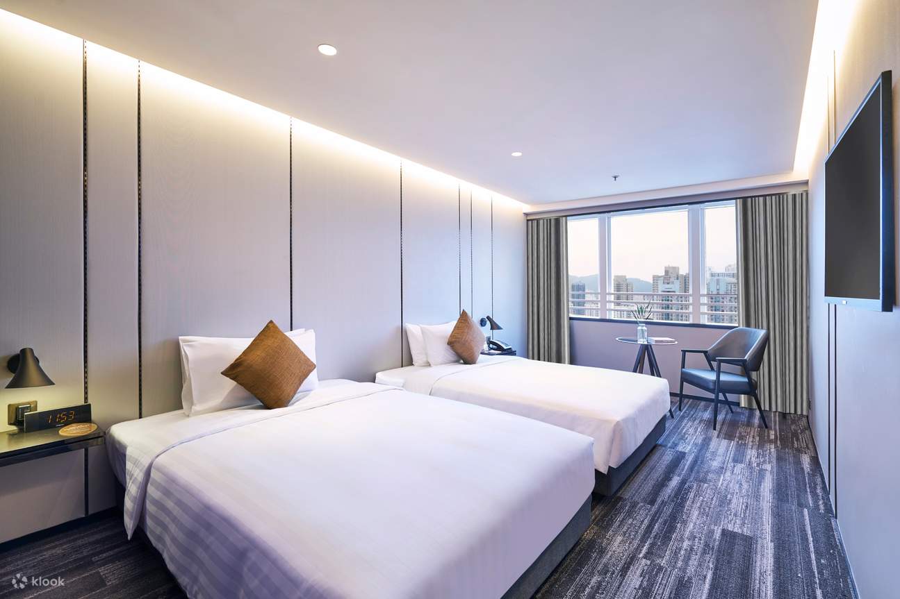 Hotel COZi Oasis Staycation with Meal - Klook