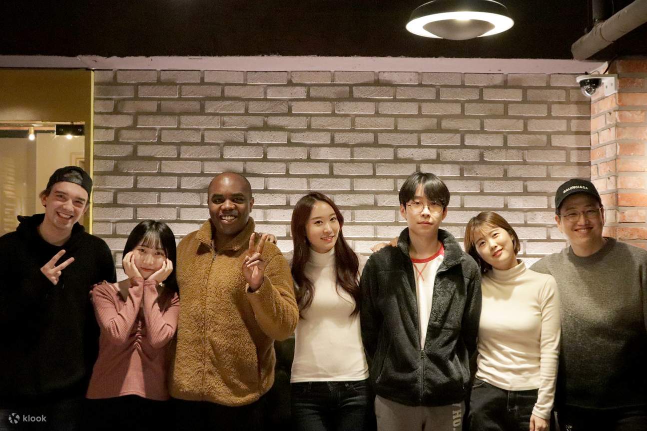 K-Pop Dream Record Cafe: Your Voice, Your Stage! - Klook Россия