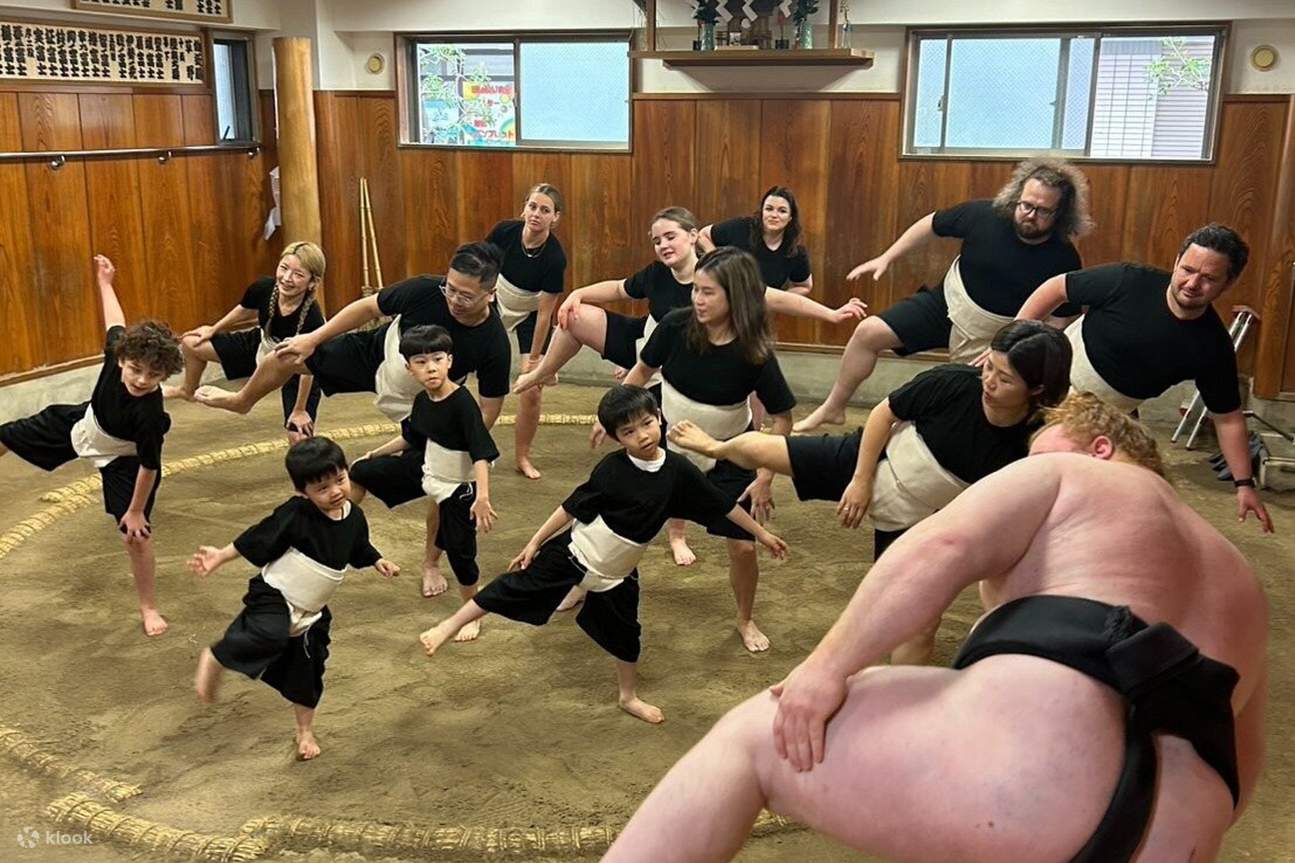 Tokyo Sumo: Train on a real yokozuna dohyo & enjoy chanko hotpot - Klook